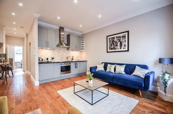 Central London Piccadilly Circus Chic 1br Flat - London