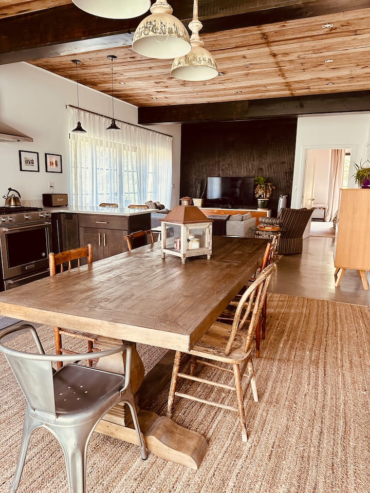 Book Village Retreat - Hobart, NY