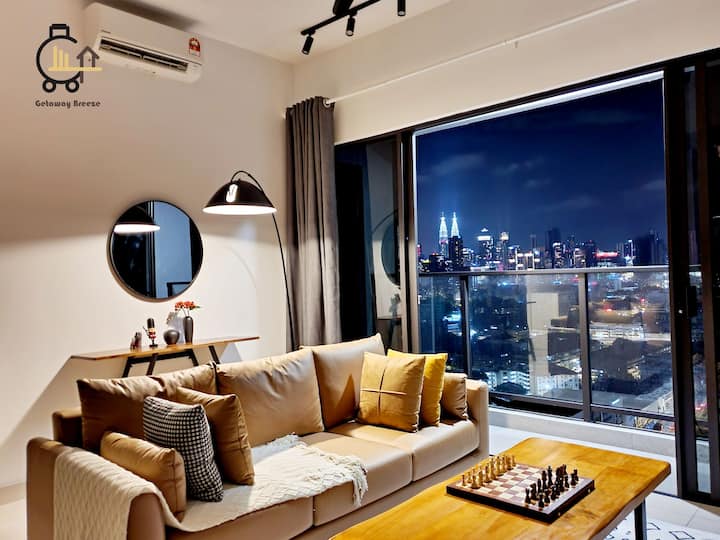 1-3 Pax | Klcc View Balcony Industrial Suite - Kuala Lumpur