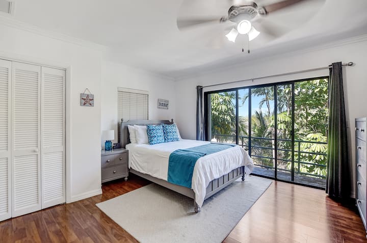 Spacious 2br Condo W/ Pool Near Atlantis & Beach - The Bahamas