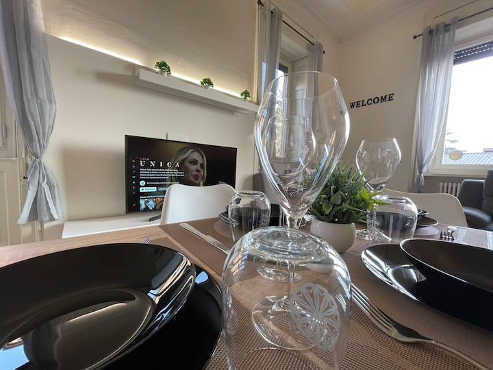 Bg Central Royal Suite + Parking - Bergamo Orio al Serio Airport (BGY)