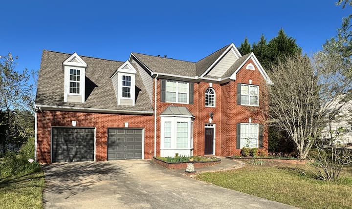 Relaxing 3br Home W/ Backyard Lake View | Sleeps 7 - Conyers, GA