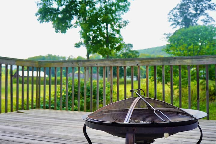 Little Blue Farmhouse - Cooperstown, NY