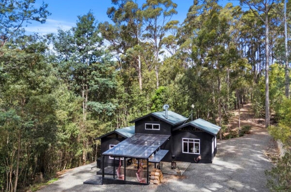 The Little Penguin-Pirates Bay, Eaglehawk Neck - Airbnb