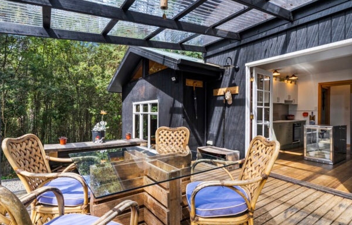 The Little Penguin-Pirates Bay, Eaglehawk Neck - Airbnb