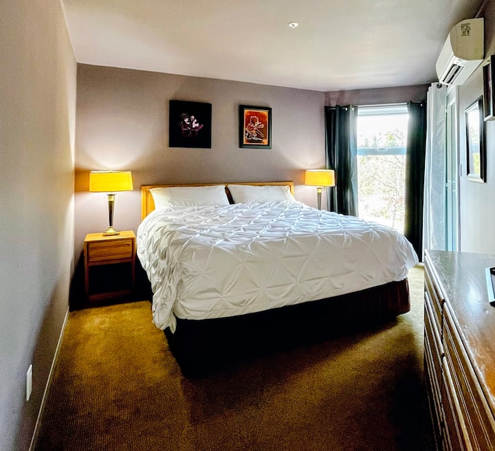 Beau Condo à 2 Chambres, 2 Sdeb, Piscine Chaude - Whistler