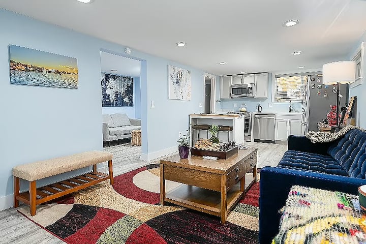 Quiet And Cozy West Seattle Abode - Seattle, WA