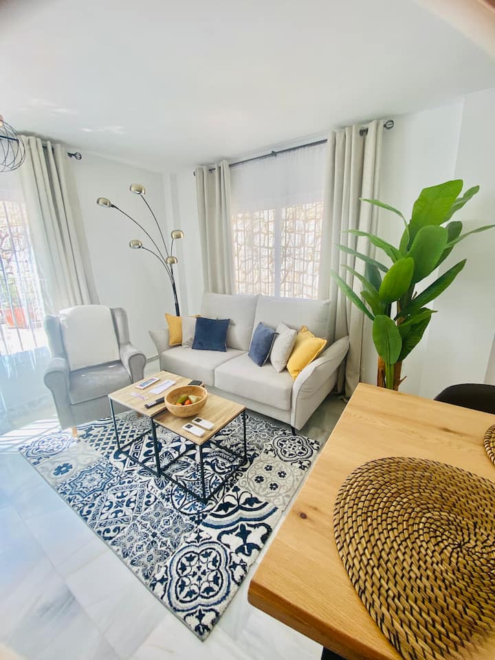 Stylish 1-bedroom Haven With Modern Amenities - Benalmádena