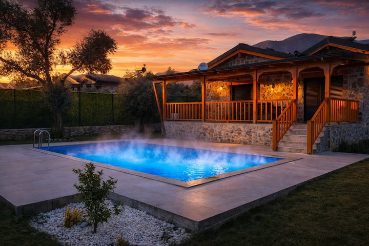 Sıcak Havuzlu (Hot Pool) Lüks Taş Villa 6 Kişilik - Köyceğiz