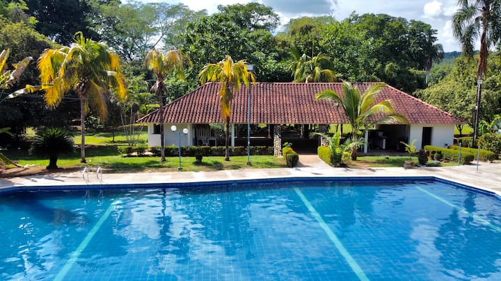 Rio Bonito | Piscina, Tennis. - Melgar