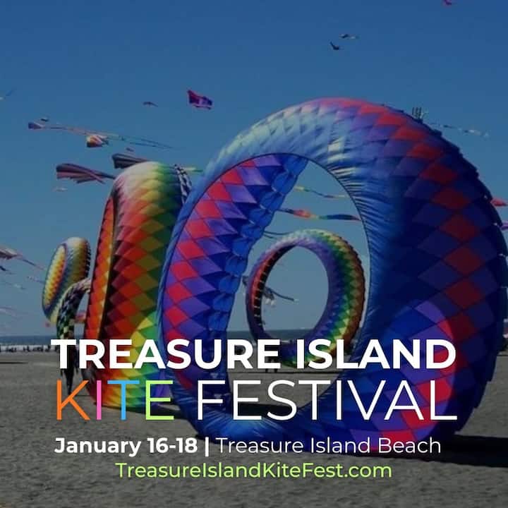 Large Family Retreat-steps To Sea - Treasure Island, FL