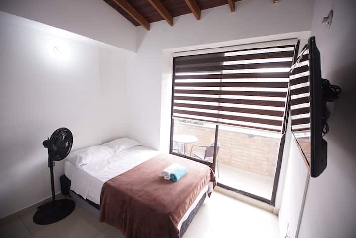 Hermosa Vista Con Balcón - Medellín, Colombia