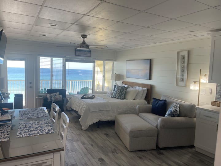 The Crab Shack
Condo #515
Oceanfront 
Pool - Panama City Beach, FL