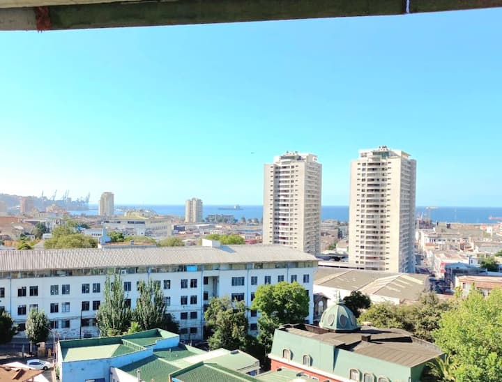 Vista A La Bahía De Valparaíso - Valparaíso