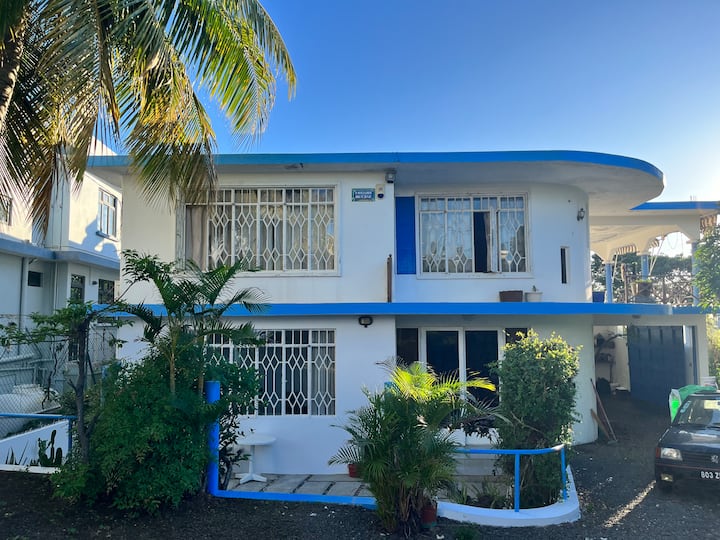 Escapade Côtière: Logement Moderne Proche Plage - Mauritius