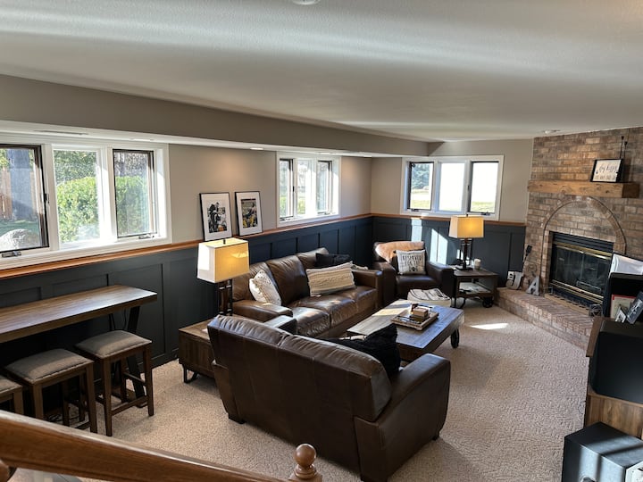Urban Cozy Retreat - Oshkosh, WI