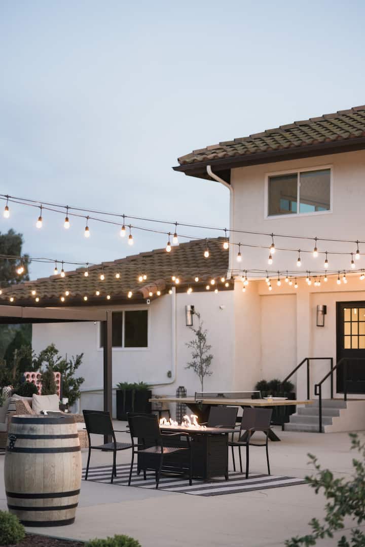 Sleeps 18, Pickleball, Game Room- Luxury Home - Temecula, CA