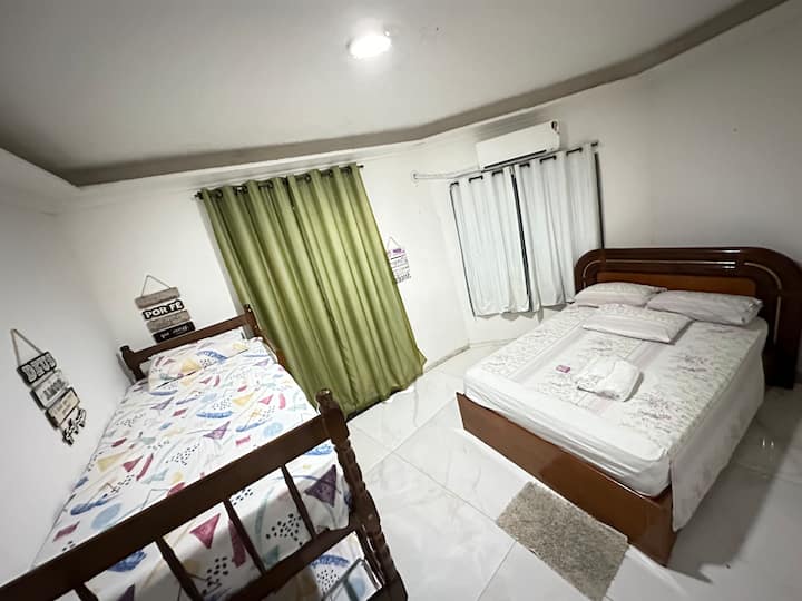 Ap 3 Km Praia Ar-condicionado Próx à Delegacia - Vitoria