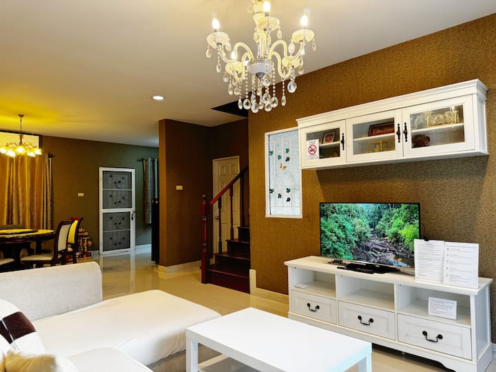 Maison Simple &Séjour Privé/aéroport(bkk)23minutes - Bang Bo