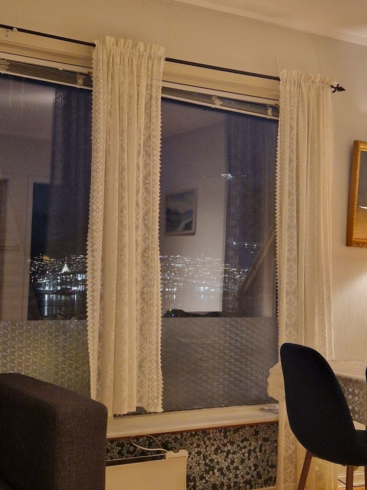 Cosy Older Big 2 Bedroom Apartment - Tromsø