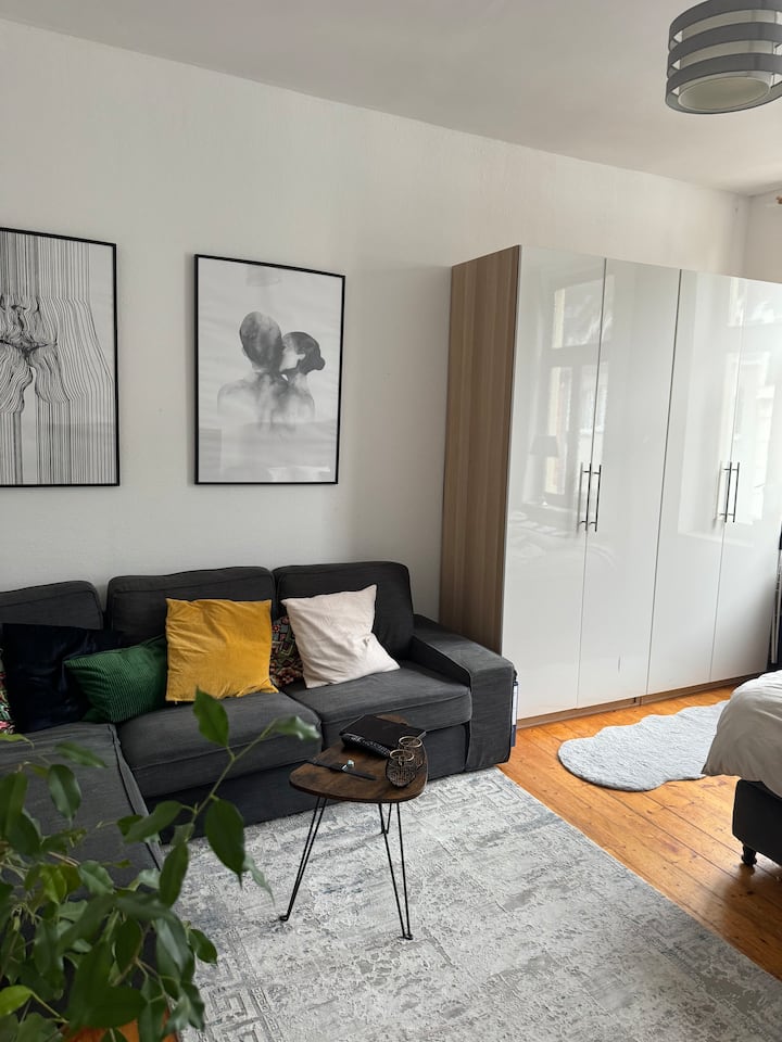1,5 Zi Altbau Whg Zentral Am Barbarossaplatz - Cologne
