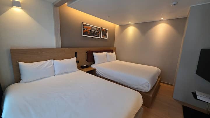 Qq 2506#패밀리객실#해운대역2분#구남로핫플#해리단카페길#퀸침대2개#4인전용#무료짐보관 - Busan