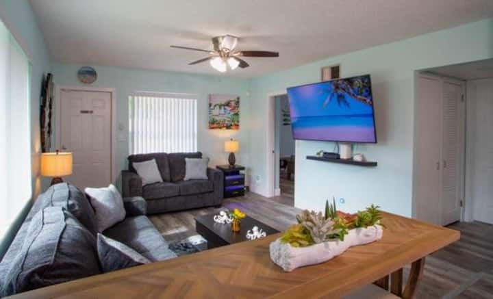 Oasis In Hollywood Beach 2 Bedroom And 1 Bath - Hollywood