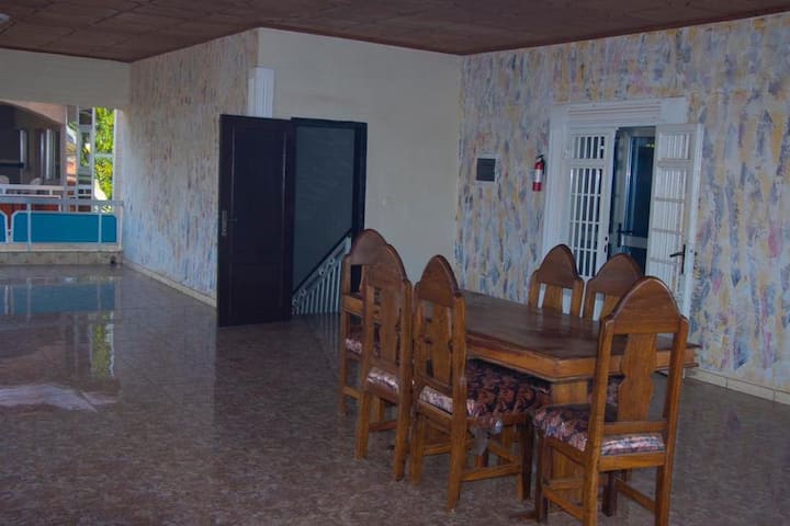 Pennsylvania Residence Room 1 - Conakry