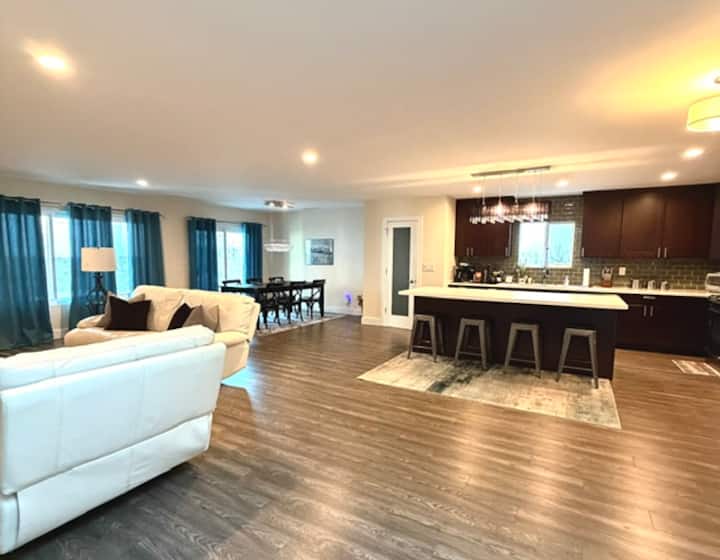 Your Home Away From Home (Del Cerro) - San Diego, CA