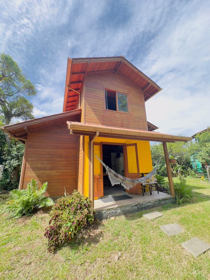 Casa Amarela Na Praia Da Armação - Florianópolis
