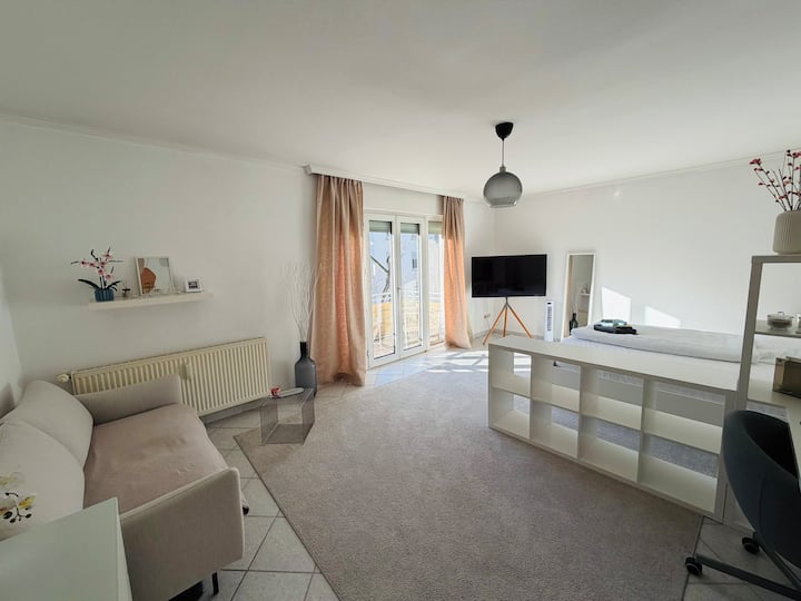 Schöne Wohnung In Top-lage Nahe Der Messe! - Frankfurt