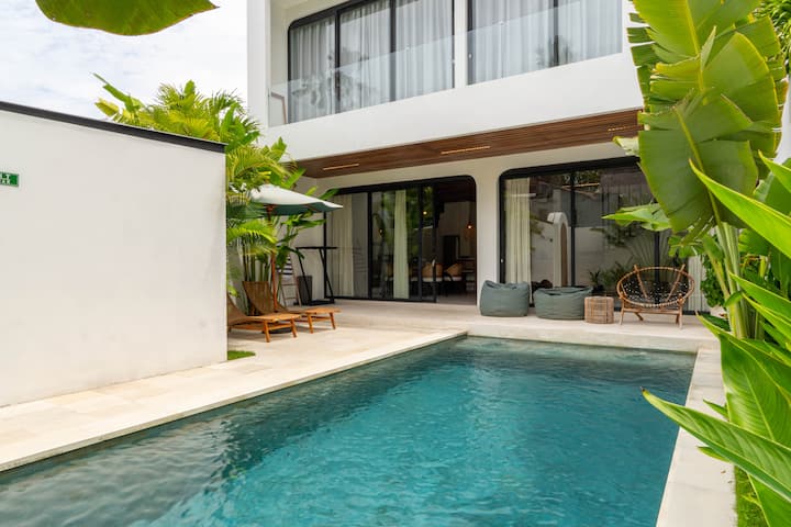 Stylish 3br Villa – Prime Canggu Location - クタ