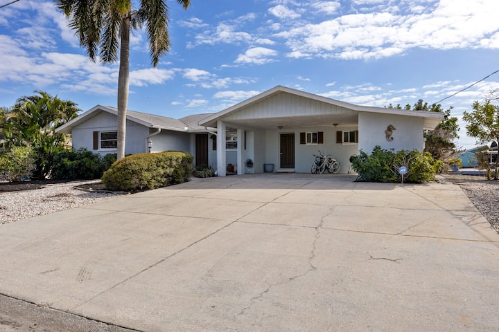 Kingfisher Cove ~ Flamingo Cay Canal Front Home - Bradenton, FL