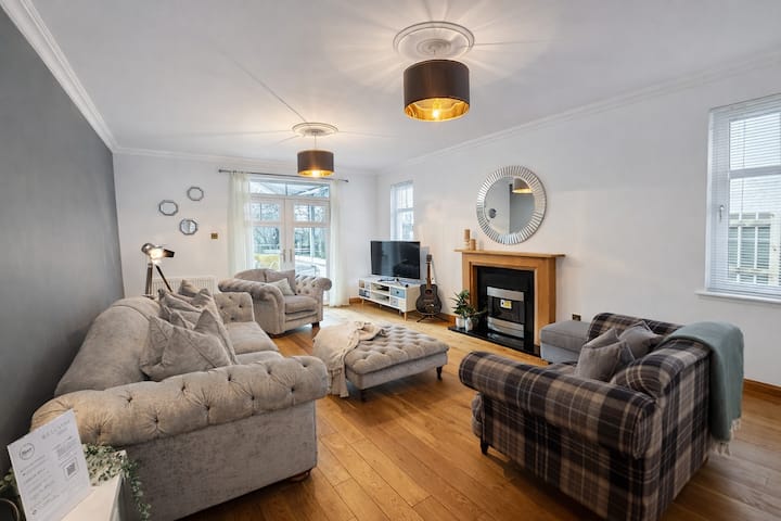 Braeview House: Spacious Family Home In Inverness - Loch Ness