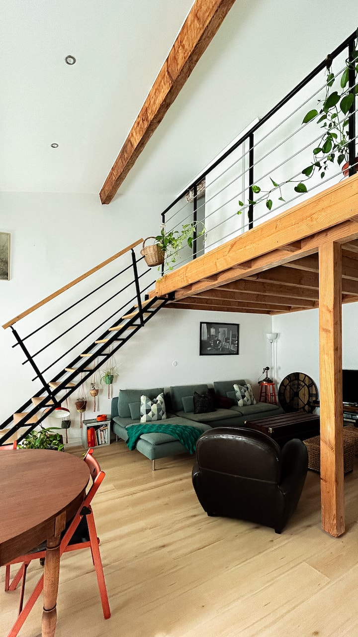 Duplex Lumineux Aux Halles De Sète - Sète