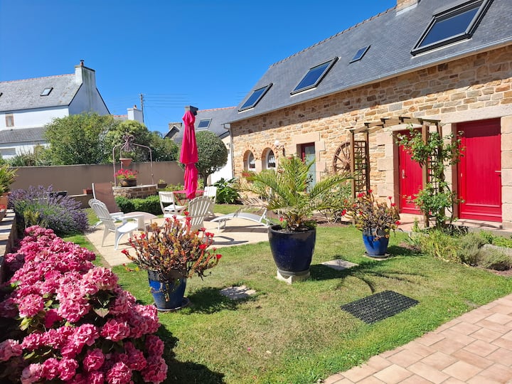 La Longere En Bord De Mer Sur Gr 34 - Plougasnou