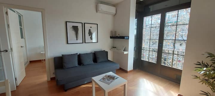 Bright Apartment With Balcony In Madrid - Madrid