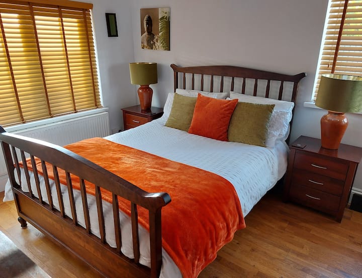 Stylish Apartment Near Seafront & Dlwp. Parking - Kent