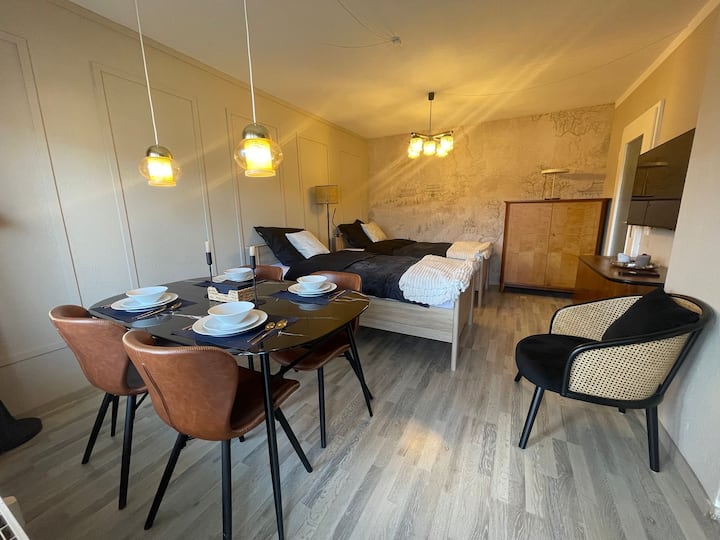 Stylisches City Apartment Mit Balkon / Stellplatz - Leipzig