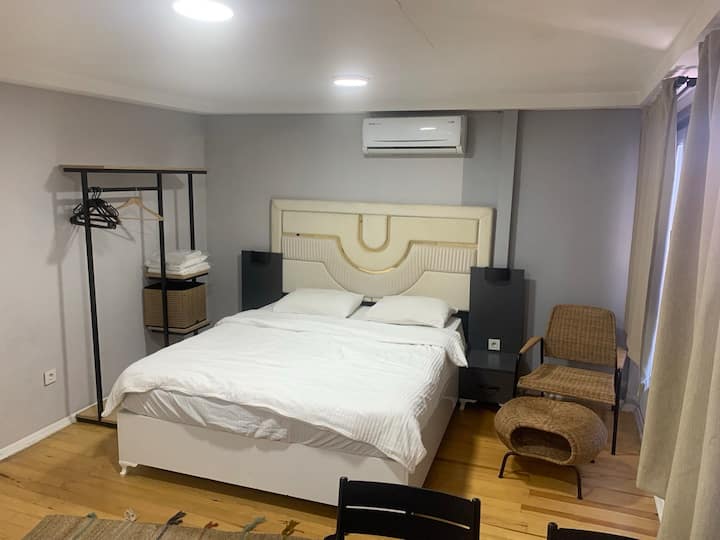 Private Studio With Kitchen & Bathroom + Elevator - Cihangir