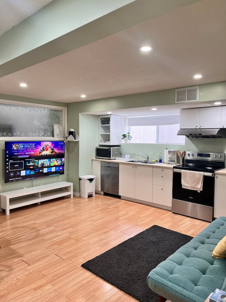 Cozy Retreat With Two Bedrooms - Edmonton