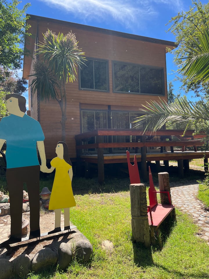 Amplia Casa A 2 Cuadras De Playa - Tome