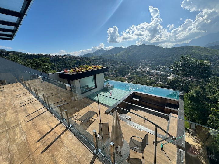Refúgio Nas Alturas: Casa Com Vista Panorâmica - Petrópolis