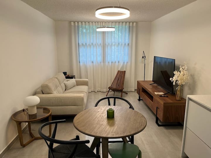 Modern Living, Private Room - San Juan, Puerto Rico