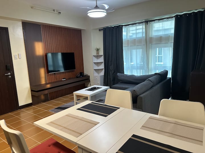 2br Condo In Makati- Good For 6! - Manila