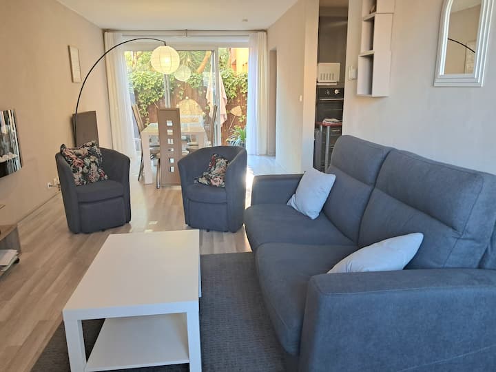 Soleil Bleu, T2, Cosy Et Calme, Proche Des Plages - Le Pradet