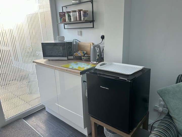 The Bumblebee Apartment - Cambridge