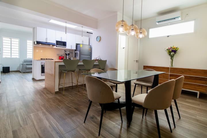 Recently Renovated Flat / Generator / Wi-fi! - Cuba