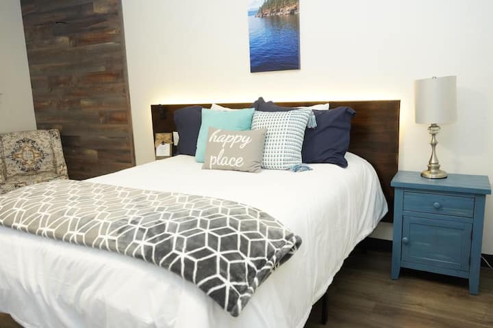 North Idaho Inn - Downtown Coeur D'alene - Coeur d'Alene, ID