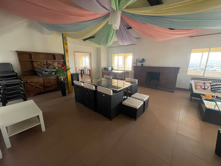 Casa-salón - Los Olivos